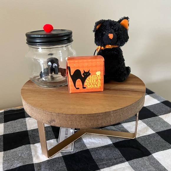 Target | Holiday | Nwt Target Bullseye Wooden Decor Riser With Gold ...